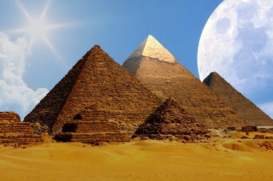 Tour Piramidi Egitto 4 giorni - Sharm Station